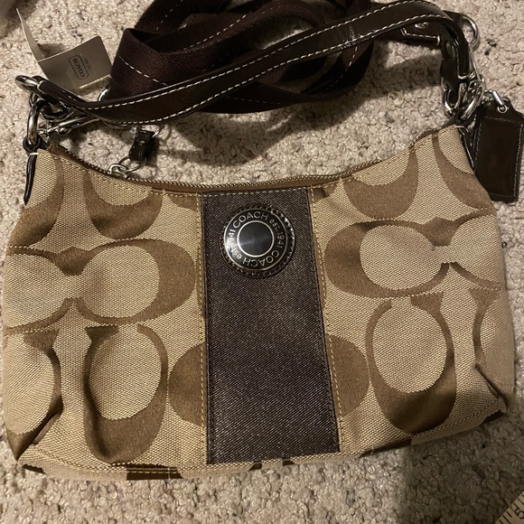 Coach | Bags | Signature Stripe Demi Crossbody Coach F9218coach Style ...